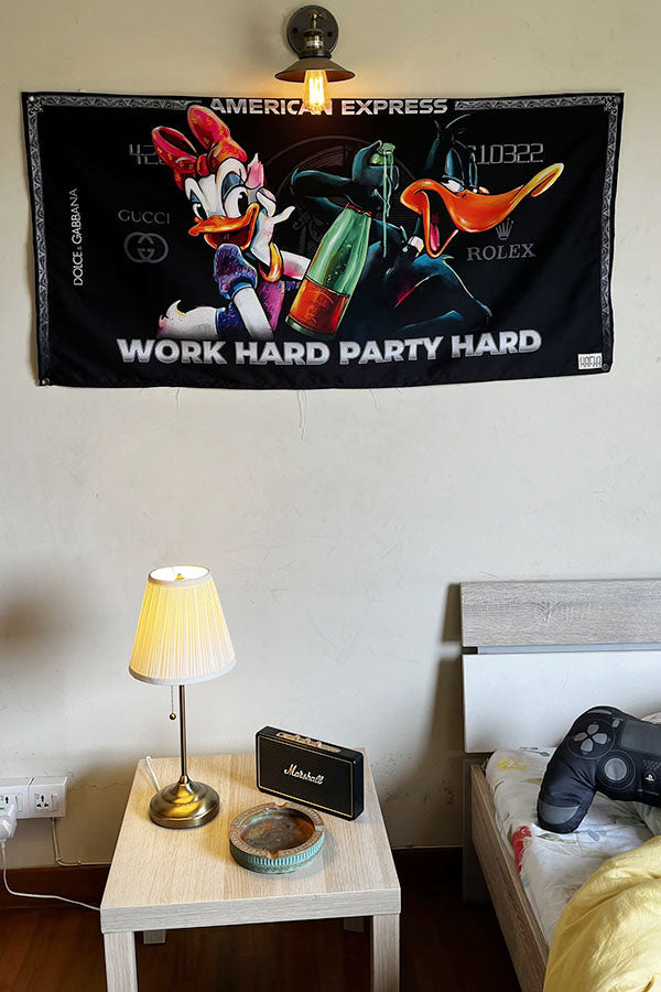 American Express: Daffy Duck version Tapesrty – kafka